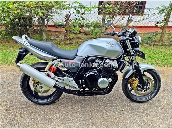 Honda CB4 - REV 2017 Motorbike For Sale in Gampaha