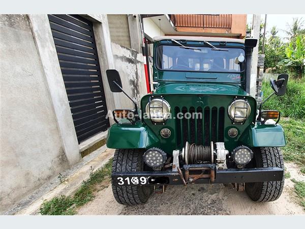 Mitsubishi J44 4DR6 1982 Jeep For Sale in Colombo
