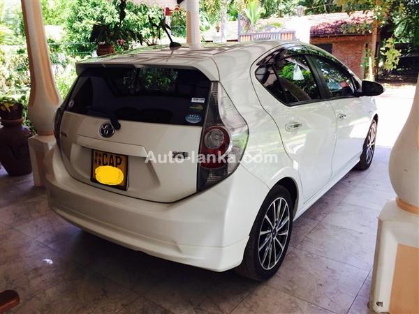 Toyota Toyota Aqua G Hybrid MODELLISTA Modified Special Pkg. 2014 Car ...